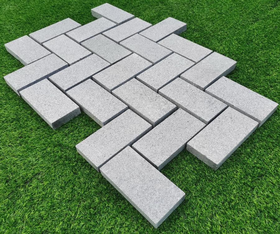 Blue Grey Granite Setts Sawn Edges 200x100x30 | Stone Paving Direct