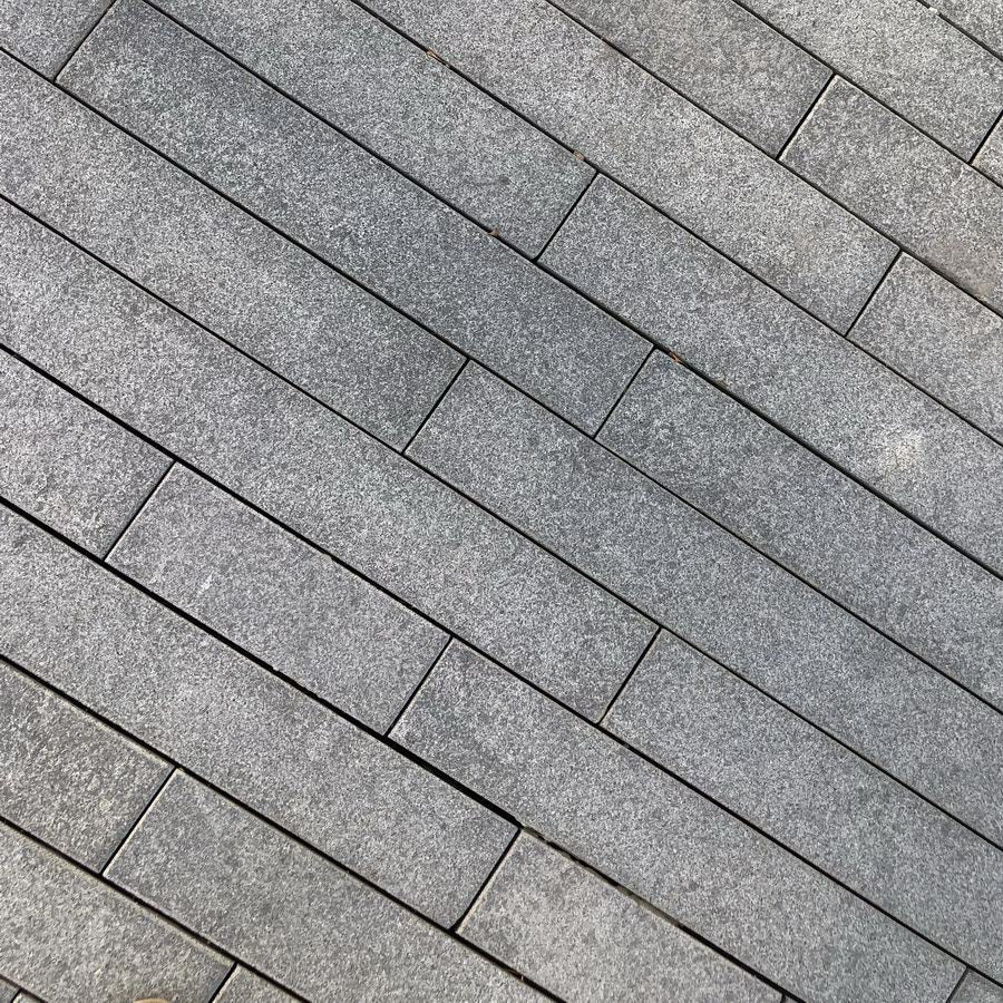 Blue Grey Granite Plank, Blue Black Linear 900x200 | Stone Paving Direct