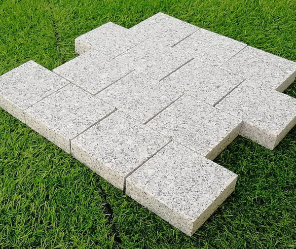 Silver Granite Setts for Edging Stones 100x100x30 | Stone Paving Direct