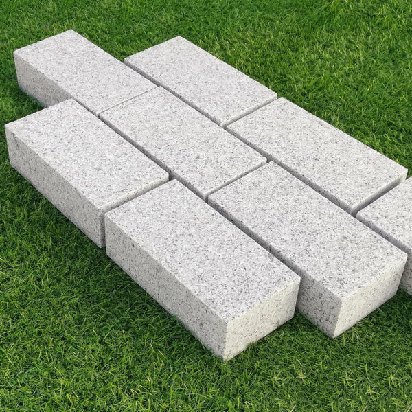 Silver Grey Granite Setts Sawn Edges 200x100x50 mm | Stone Paving Direct