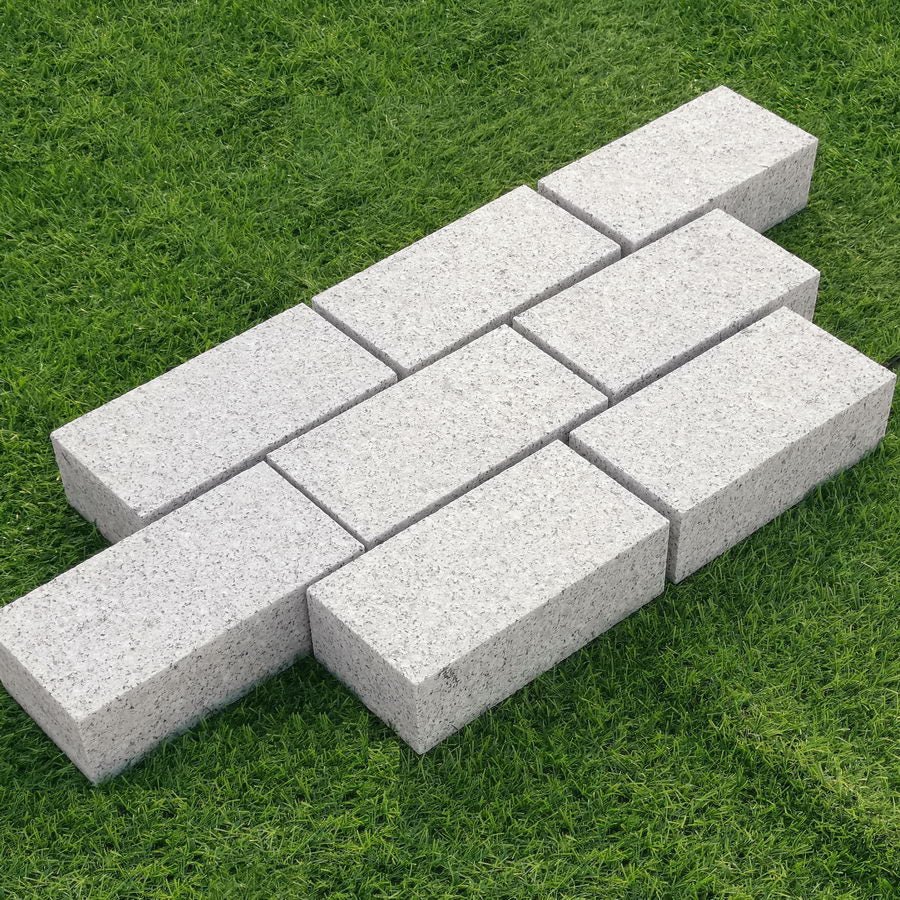 Silver Grey Granite Setts Sawn Edges 200x100x50 mm | Stone Paving Direct